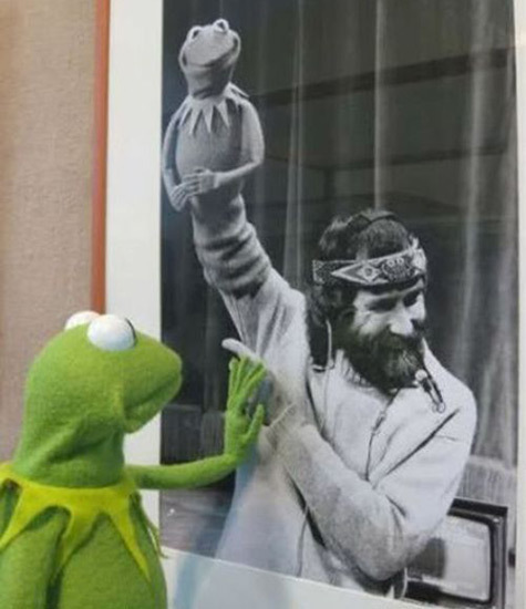 Kermit Mourning the Loss of Jim Henson [Pic]